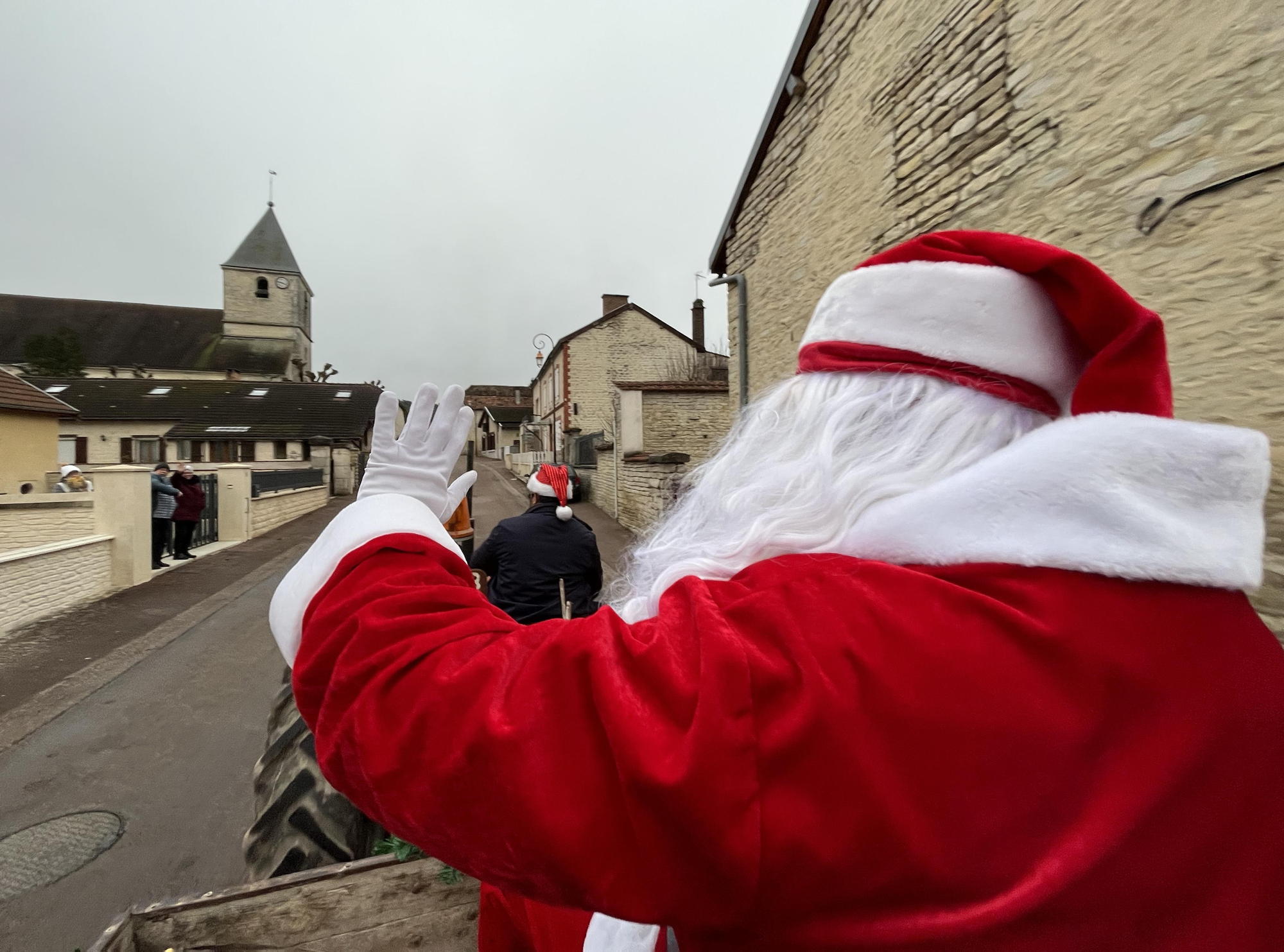 Tournée du Père Noël (en tracteur !) à Longchamp-sur-Aujon – Longchamp ...